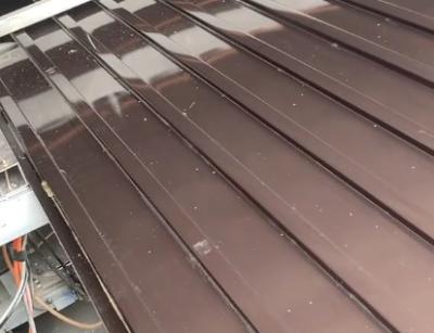 Cina prezzo di vendita in fabbrica30/50mm Edificio industriale Casa uso Isolamento termico impermeabile bianco PU pannelli sandwich tetto in vendita