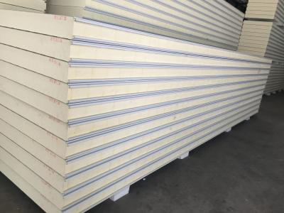 China Oppervlakte materiaal van mortelpapier PU-sandwichpaneel voor uitstekende warmte-isolatie en temperatuurbestendigheid Te koop
