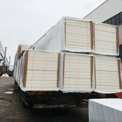 Cina Anti-corrosione RAL Color PU Sandwich Board con materiale nucleo in schiuma di poliuretano in vendita