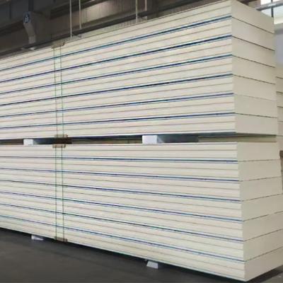 Cina Anti-corrosione RAL Color PU Sandwich Board con materiale nucleo in schiuma di poliuretano in vendita
