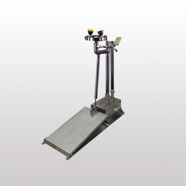 Quality Large Pedal Emergency Eye Wash And Shower Station with Hands-Free Activation Durable 304 Stainless Steel ANSI Z358.1-2014 Compliant for sale