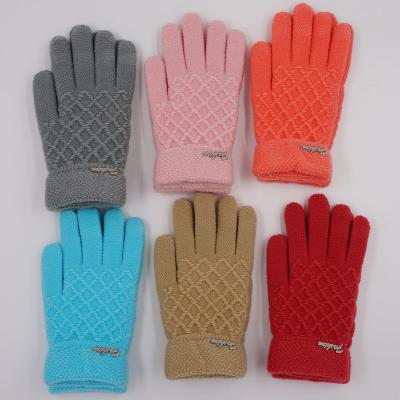 China 2017 Fashion10*18cm 40g Cute Candy Colors Acrylic Finger For Kids Children Winter knitting gloves for sale