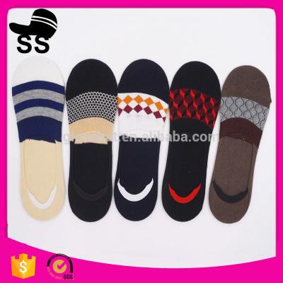 China 2017 yiwu knitted  69% Cotton 25 % Polyester  6%Spandex 24cm 27g Custom design Anti slip branded Winter boat happy socks for sale