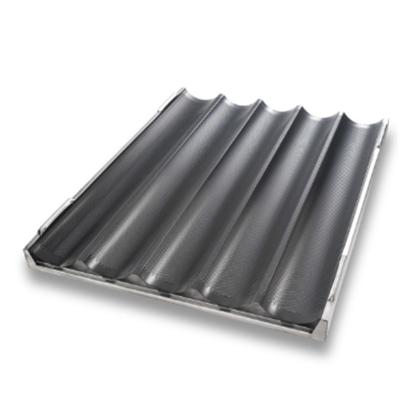 Cina RK Bakeware Cina Foodservice NSF Durashield Coating Stackable Tablock Perforated Screen in vendita