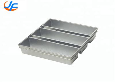 Cina RK Bakeware Cina-Chicago Metallico a 3 cinghie Verniciato Canela Pacchetto Roll Pan in vendita