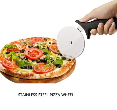 Cina 10cm in acciaio inossidabile 430 Pizza Wheel Cutter Con Pp Maniglia Rotonda Cutter di plastica Server in vendita