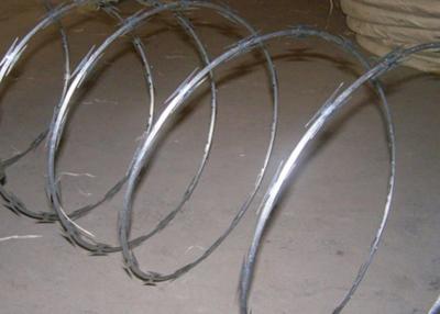 Cina Spruzzatura elettrostatica della polvere dell'anti di salita del filo spinato filo spinato del rasoio in vendita