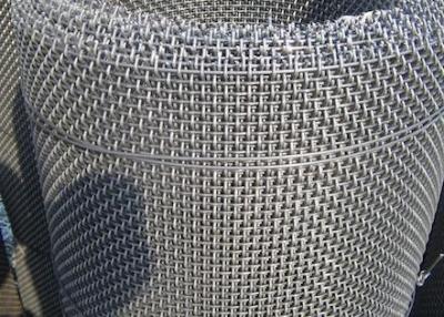 Cina Rete metallica tessuta rotolo resistente di acciaio inossidabile 30m/Mesh Crimped 304L dell'alcali in vendita