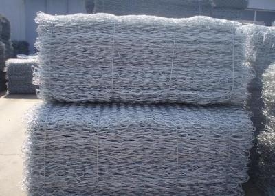 China 30m / 100” torsión hexagonal Mesh Wire hexagonal del revés de la malla de alambre 316L en venta