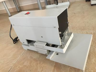 Cina Controllo di fissaggio piano del dito della cucitrice meccanica resistente elettrica della sella dell'ufficio ST-18 in vendita