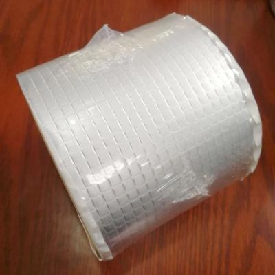Cina Nastro adesivo di gomma di butile resistente agli graffi Nastro adesivo di gomma di foglio di alluminio impermeabile personalizzato in vendita