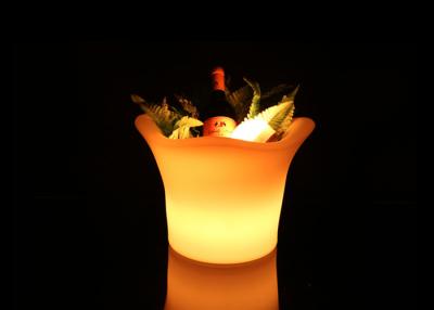 China Modern Illuminated Flower Pots Remote Controller For Outdoor Decoration for sale