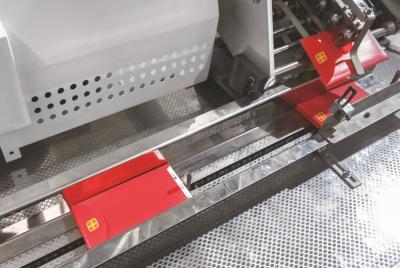 Cina Impacchettatrice ad alta velocità della busta automatica per la fabbricazione di plastica della borsa della maglia della borsa della maniglia in vendita