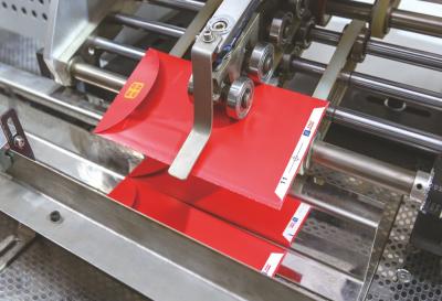 Cina Impacchettatrice ad alta velocità della busta automatica per la fabbricazione di plastica della borsa della maglia della borsa della maniglia in vendita