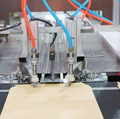 China Bolsillo multifuncional del papel de la precisión que hace la máquina para el cuaderno de la tarjeta de felicitación en venta