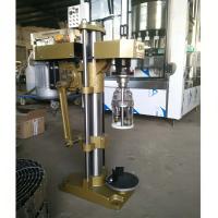 China 0.37kw Semi Automatic Capping Machine 1200b/h Wine Bottle Screw Cap Machine Customized for sale