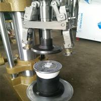 China 0.37kw Semi Automatic Capping Machine 1200b/h Wine Bottle Screw Cap Machine Customized for sale