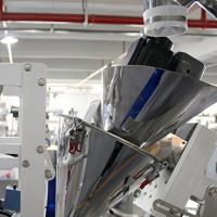 China Three Servo Pillow Bag Packing Machine 60 Bags Automatic Powder Filling Machine for sale