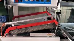Heat Shrinking Packaging Machine For Solid Products