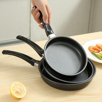 Cina Bastone nero all'ingrosso di Pan Cookware Iron Frypan Non della bistecca della fabbrica con la maniglia della bachelite in vendita