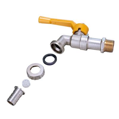 Cina Rubinetto in ottone standard con manico in ferro giallo Ugello pesante per serbatoio IBC Dimensioni 1/2 
