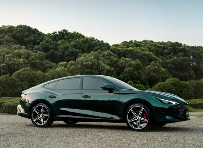 Cina 138Kw 1.5T Auto Sedan MG7 Auto a benzina e benzina ad alta velocità in vendita