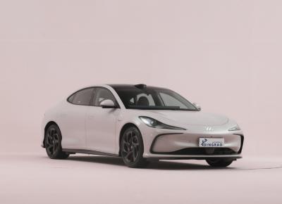 Cina Fast Ship Smart Sport Automotive Motor Power IM Electric Car L6 Sedan EV Car in vendita