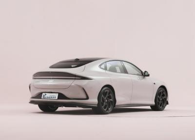Cina Fast Ship Smart Sport Automotive Motor Power IM Electric Car L6 Sedan EV Car in vendita
