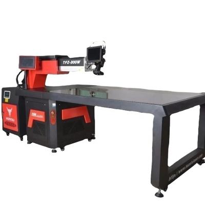 China Publicidade Máquina de Soldadura a Laser de Fibra 500W 350W Máquina de Soldadura a Letras for sale