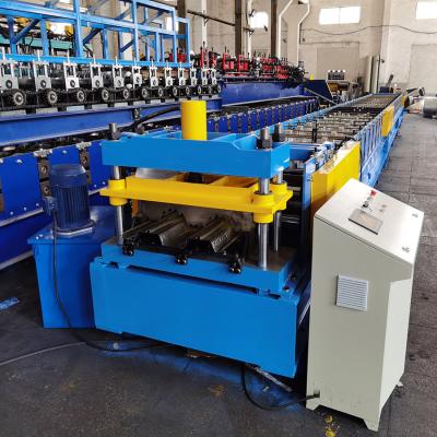 Cina Macchine per rivestimento di pavimenti in metallo a rotolo freddo a doppio ponte 0,3 mm-0,8 mm in vendita