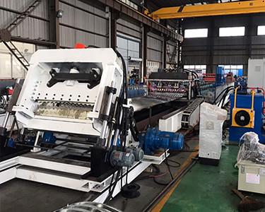 China 2 in 1 metaalkorrel silo rollen vormmachine automatisch Te koop