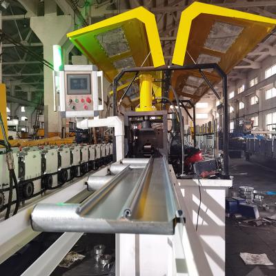 China Rolluiken deurframe vormmachine staal chokhat maken machine Te koop