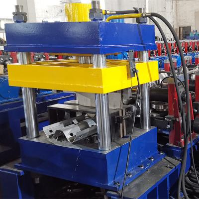 Cina Macchina per la formazione di ringhiere per autostrade PLC per la fabbricazione di lamiere di ferro in vendita