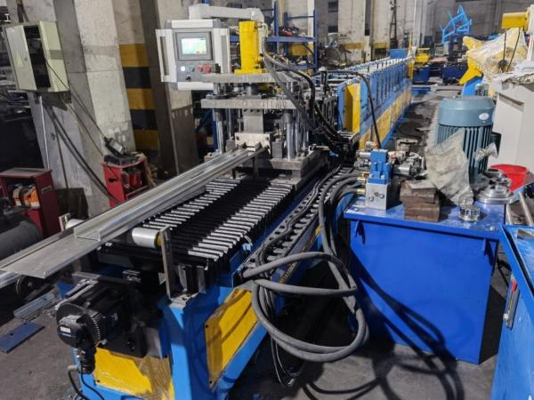 Quality Cold Omega Roll Forming Machine For CD UW CW Profiles for sale