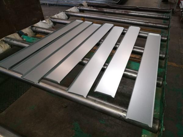 Macchina per la trasformazione a rotoli di pannelli a scaffale verticale 22kw