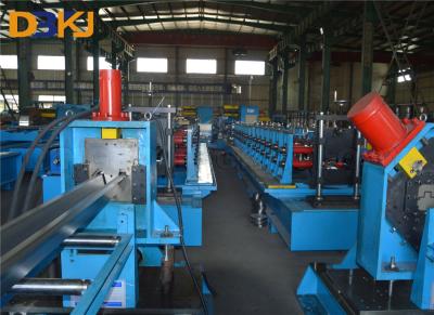 중국 기계를 형성하는 기계 리지 모자를 씌우는 목록을 만들기 속도를 형성하는 10-15 m/min로 지붕을 달기 판매용