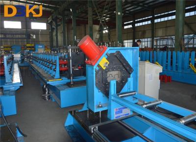 Cina Tetto che incita Ridge a macchina a ricoprire rotolo che forma macchina con il taglio idraulico in vendita