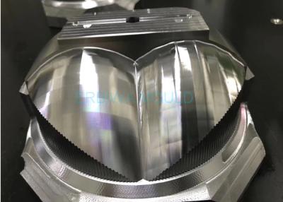 Cina Muffa di plastica su ordinazione dei ricambi auto, lampada capa automobilistica di alta precisione in vendita