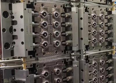 Cina Multi stampaggio ad iniezione della cavità dell'ABS per le parti automobilistiche in vendita