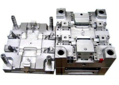 Cina stampaggio ad iniezione della cavità del metallo di tolleranza di 0.02mm multi in vendita