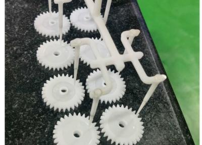China Peças da engrenagem de POM Plastic Injection Molding For da cavidade de LKM 8 à venda