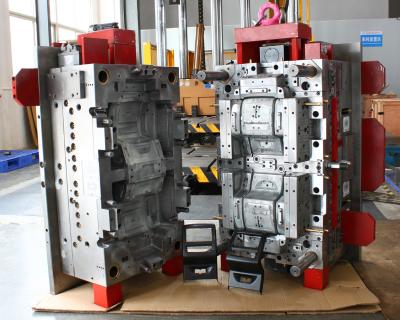 Cina Materiale di plastica dell'ABS dello stampaggio ad iniezione della parte di controllo centralizzato dell'automobile con la cavità 2 in vendita