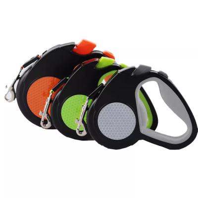 Cina Retractable Dog Traction Rope Walking Running Dog Leash 3M Grey Color in vendita