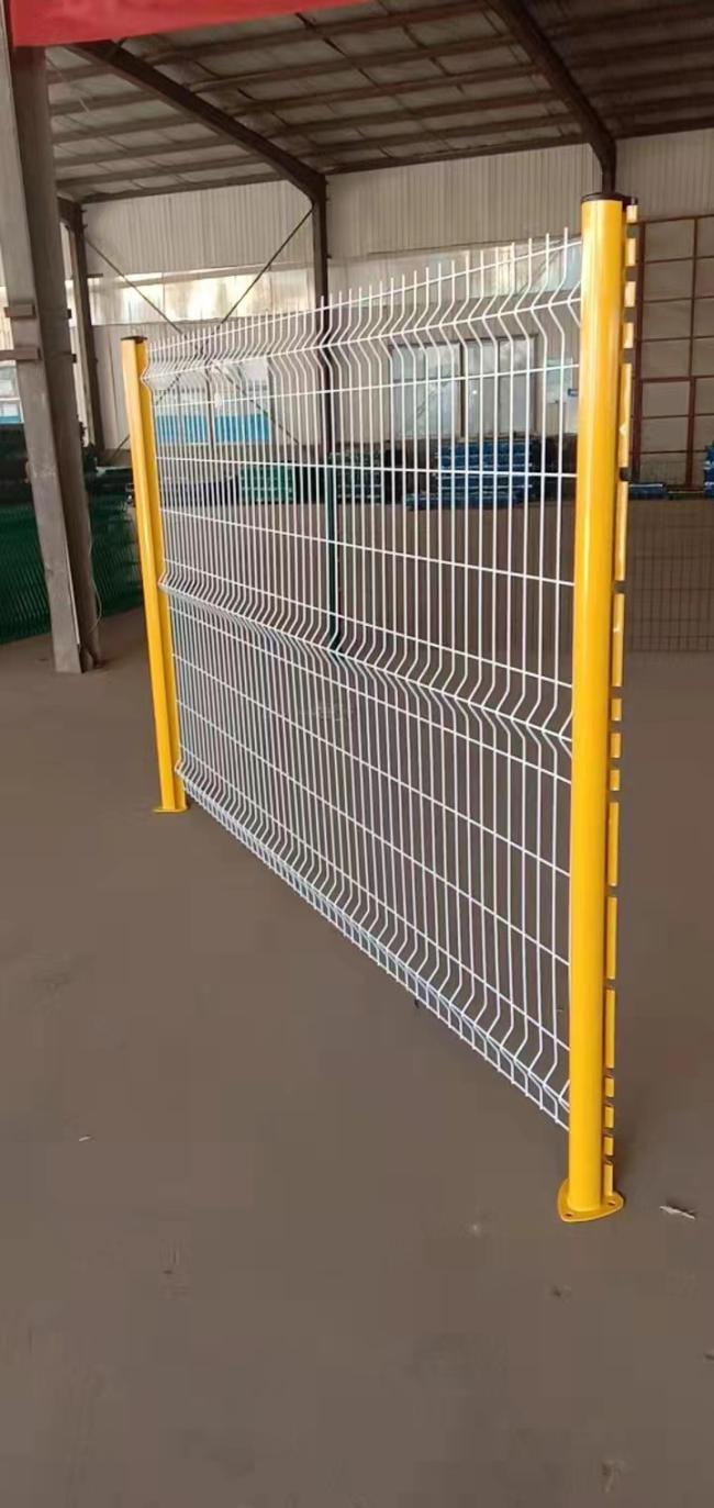 high quality iron rod powder coated 3D Curved Wire Mesh Fence