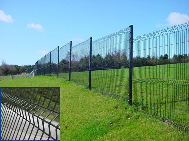 high quality iron rod powder coated 3D Curved Wire Mesh Fence