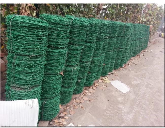 2.5mm diameter Hot dip galvanized Barb Wire Price Per Roll