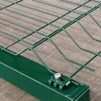 China 50x150mm Decorative 3D Curved Welded Wire Mesh Fence Panels Rodent Proof Curved Fence for sale