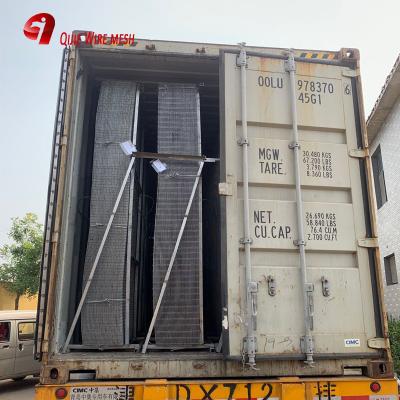 China 25mmx25mm Opening welded wire mesh door panel For Building for sale