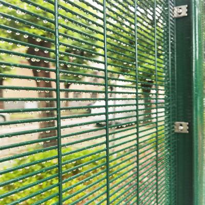 China Hot Sell Galvanized Picket Iron Fence Anti Climb Prison 358 High Security Fence 358 Security Wire for sale