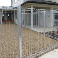 China Roll Top Triangle Bending Brc Welded Wire Mesh Fence for sale